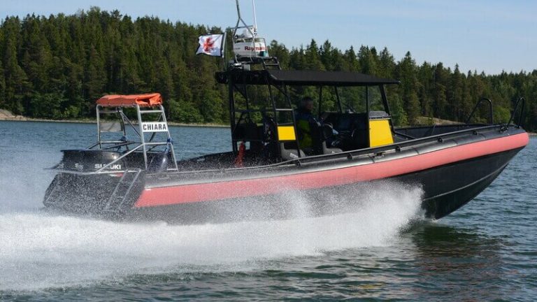 A boat series for professionals - Arctic Boats Oy